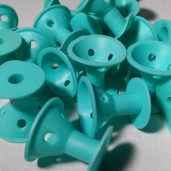 Vintage Hair Spools | Hair | Vintage Hair Spool Turquoise Curlers Set ...